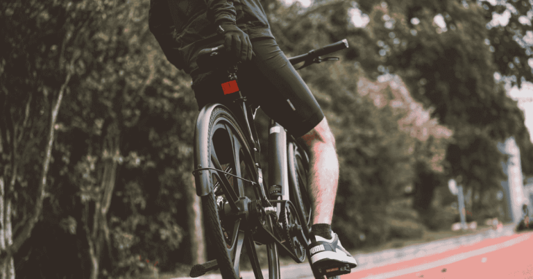 What size road bike for a 6-foot man? Find the Right bike Match